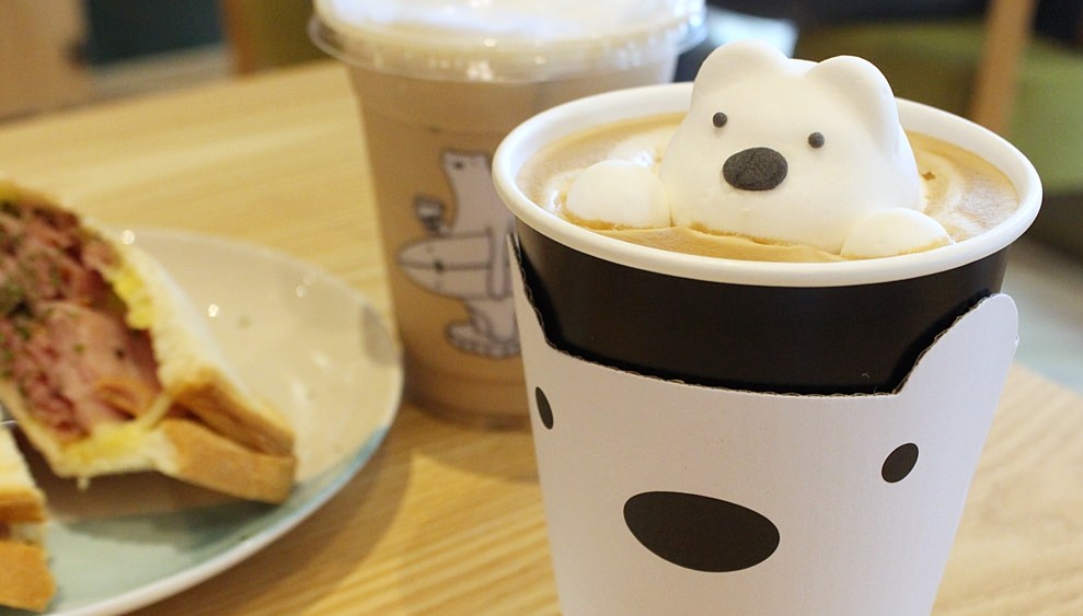 超可愛東區咖啡「POLAR CAFE」北極熊咖啡店搬到民生社區囉，還有咖哩飯可以吃！ - 金大佛的奪門而出家網誌